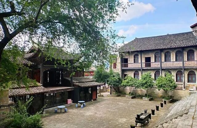 The Ultimate Travel Guide to Zhenyuan Ancient Town: Among China's Most ...