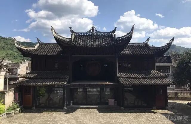 The Ultimate Travel Guide to Zhenyuan Ancient Town: Among China's Most ...